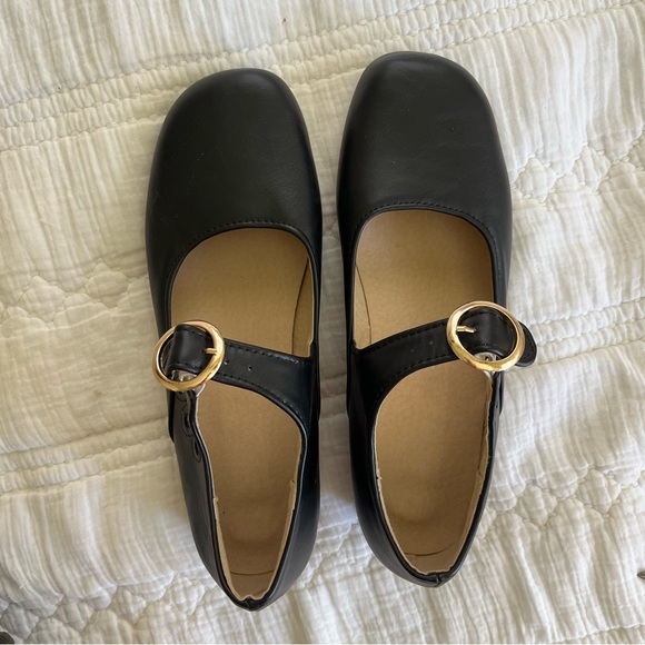Shoes | Vintage Mary Jane Look Alike Heel Shoes With Gold Metal Buckle ...